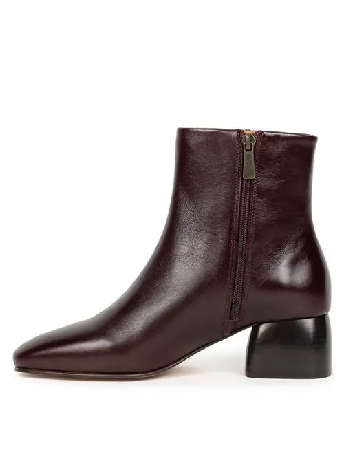 BOBBIES Janis Flat Ankle Boots - Cabernet