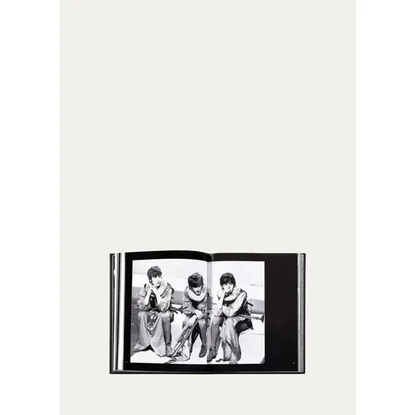 GRAPHIC IMAGE The Beatles Terry O'neill: The Definitive Collection" Leather-bound Book