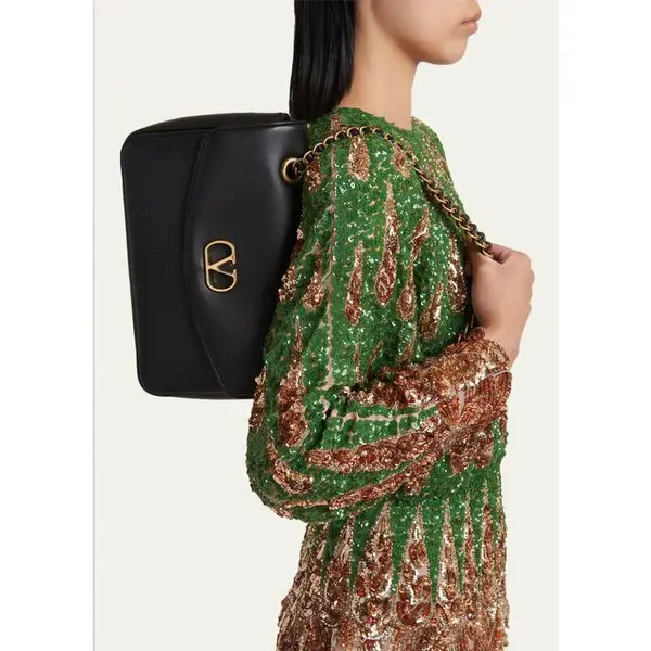 Valentino Garavani Medium Leather Vlogo Shoulder Bag