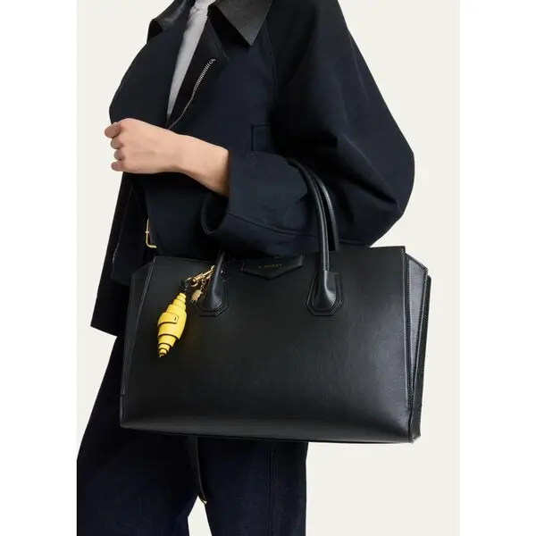 Givenchy Antigona Top-handle Bag In Leather - Black