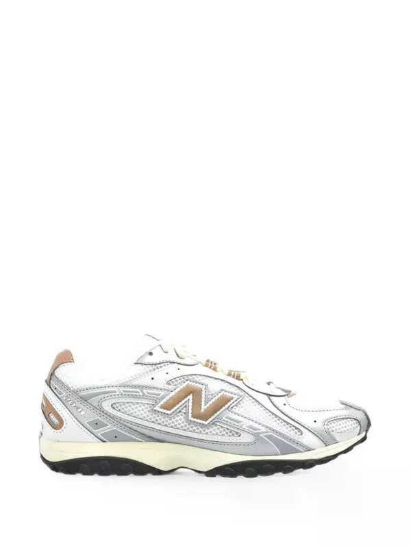 NEW BALANCE 204l Shoes - Silver