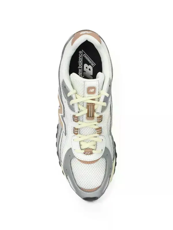 NEW BALANCE 204l Shoes