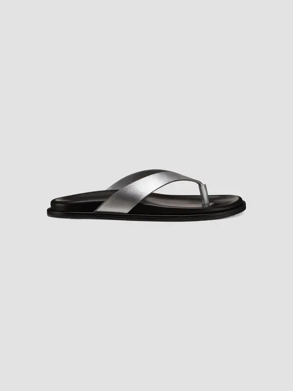 STUART WEITZMAN Marykate Thong Sandals