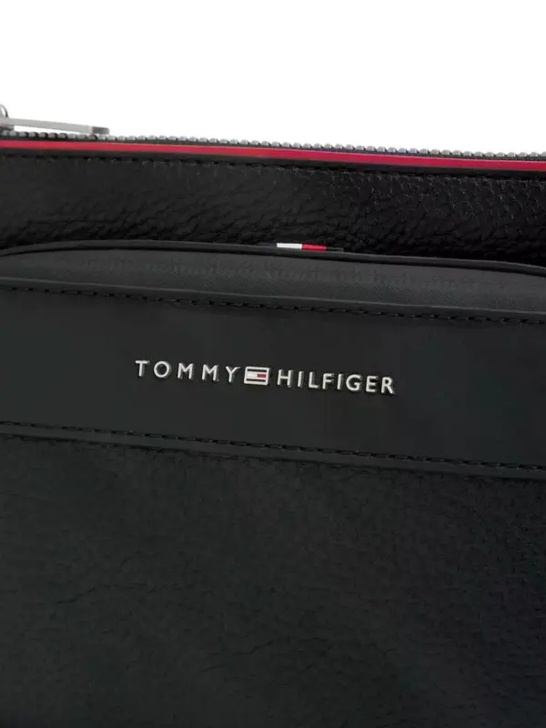 TOMMY HILFIGER Logo-plaque Pebbled Messenger Bag
