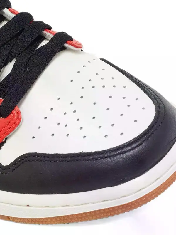 Nike Jordan 1 Let Sneakers