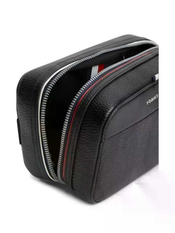 TOMMY HILFIGER Logo-plaque Pebbled Wash Bag