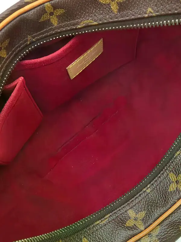 LOUIS VUITTON 2003 Monogram Croissant Mm Hobo Bag