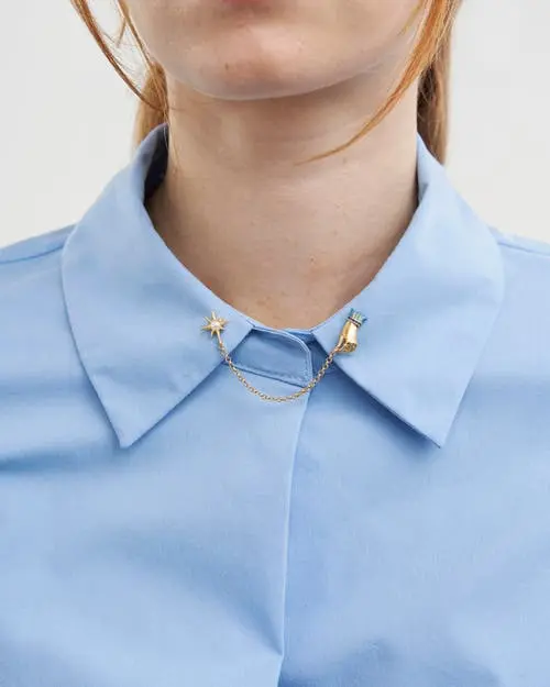 FABLE ENGLAND Palm Of Your Hand Pearl Chain Collar Brooch