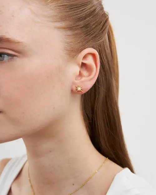 FABLE ENGLAND Star Pearl Stud Earrings