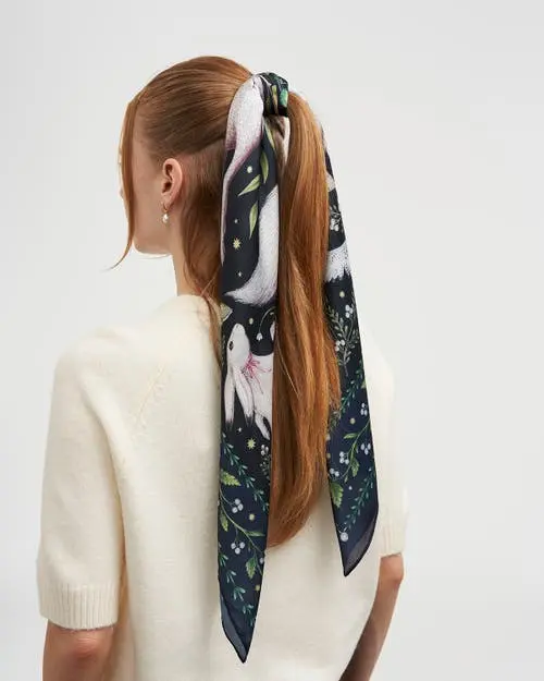 FABLE ENGLAND Niva Narrative Medium Square Scarf