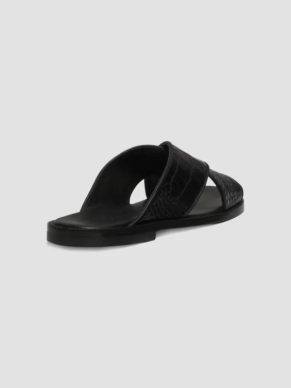 Manolo Blahnik Otawi Leather Sandals - Black