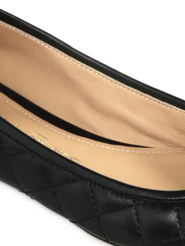 FERRAGAMO Varina Quilted Leather Ballet Flats - Nero