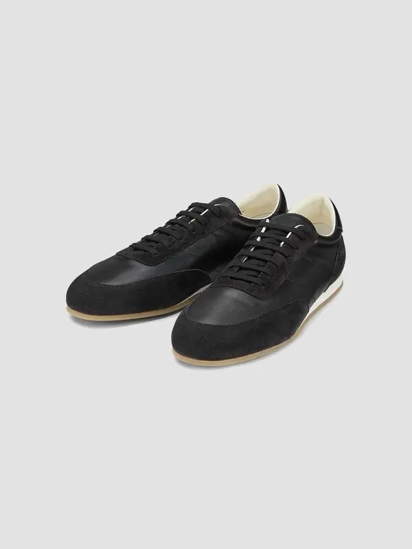 COMMON PROJECTS Minimal Runner Sneakers - Black
