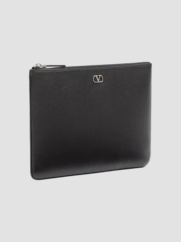 Valentino Garavani Vlogo Signature Grainy Calfskin Pouch
