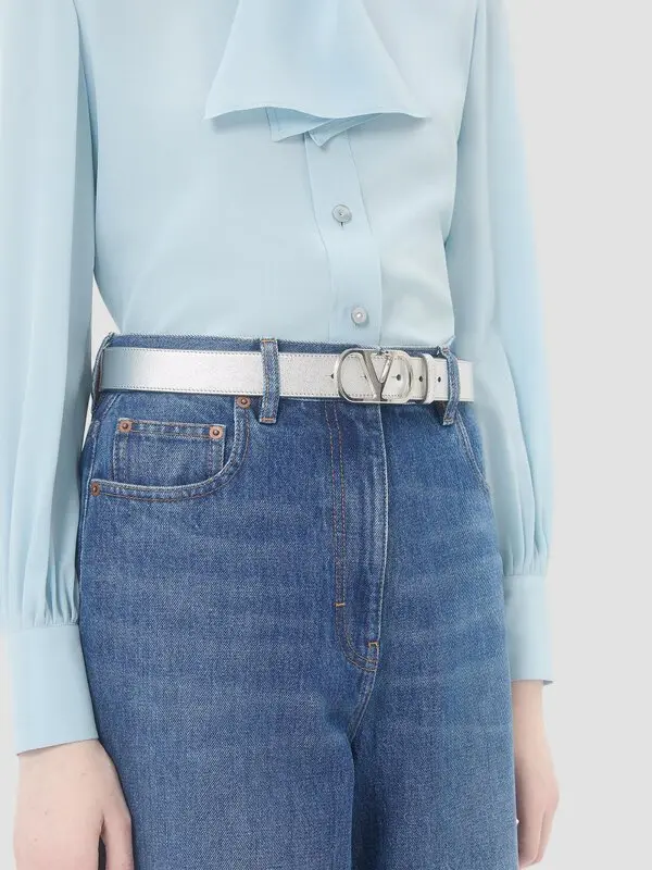 Valentino Garavani Vlogo Signature Belt In Laminated Calfskin - Silver