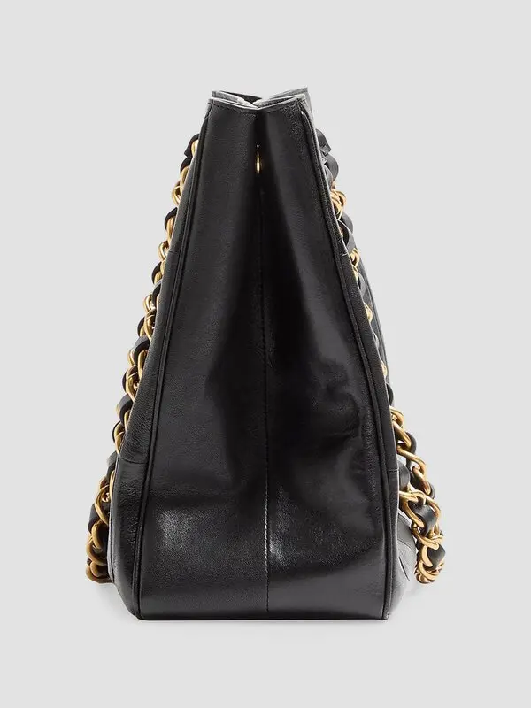 Valentino Garavani Laseine Shopping Bag In Nappa Leather With A Chevron Pattern - Black