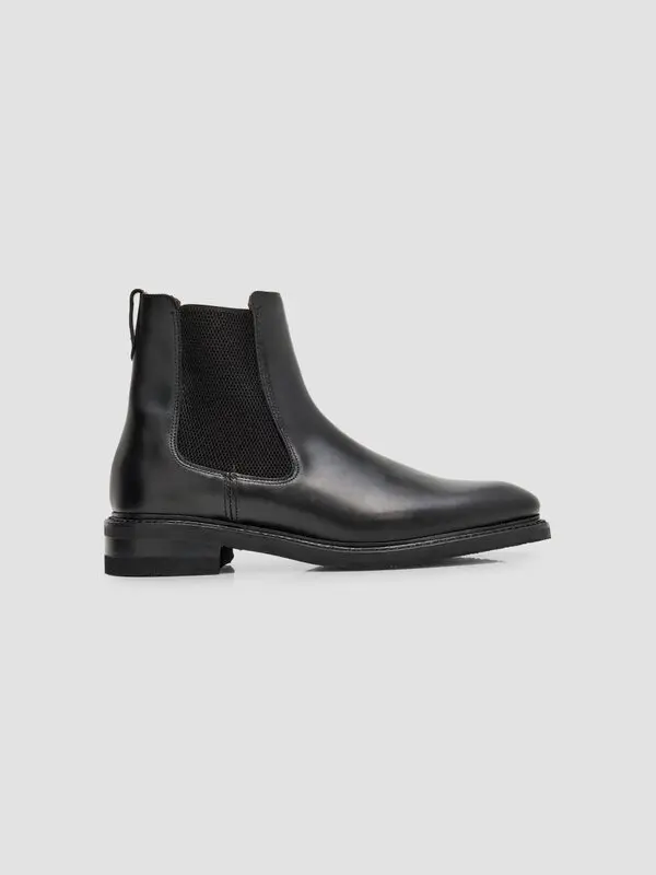 Allen Edmonds Reed Leather Chelsea Boots