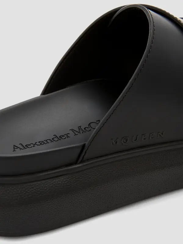 Alexander McQueen Hybrid Buckle Rubber Slide Sandals - Black