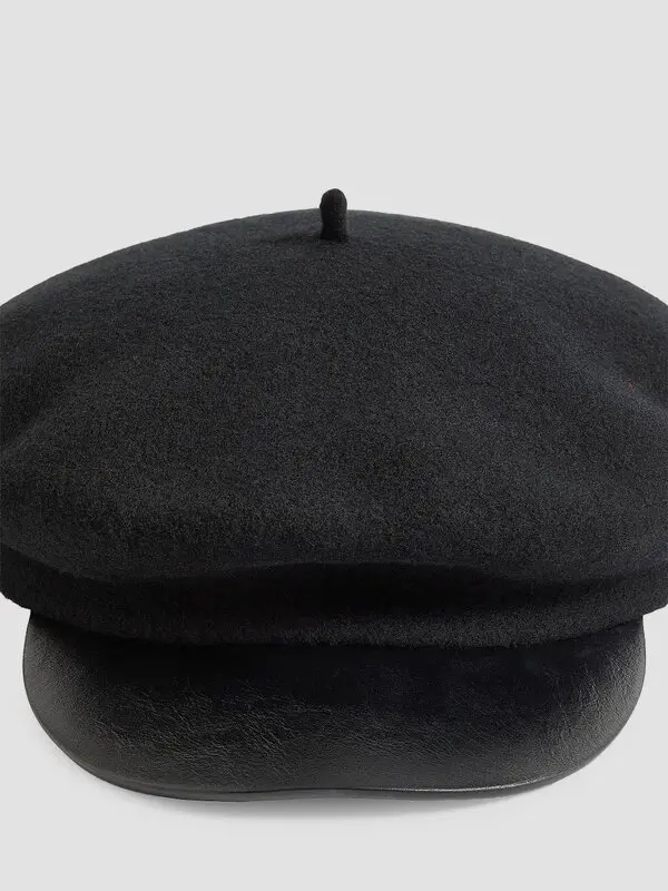 Valentino Garavani Vlogo Signature Wool Cap With Leather Visor