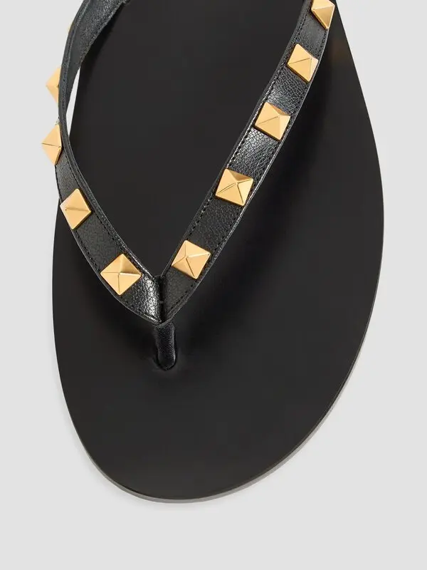 Valentino Garavani Rockstud Kidskin Flip Flops