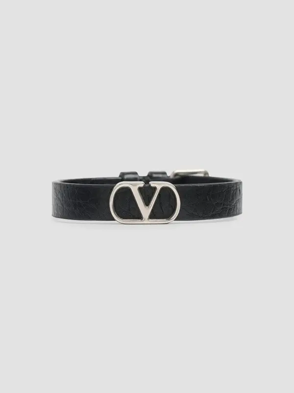 Valentino Garavani Vlogo Signature Grainy Calfskin Bracelet