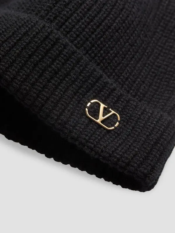 Valentino Garavani Vlogo Signature Knitted Cashmere Beanie