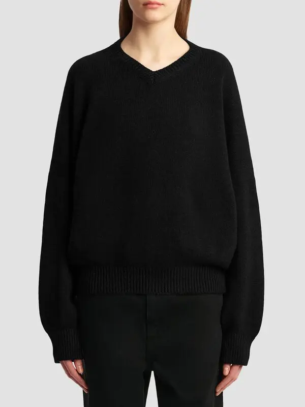 Khaite Wolfe Drop-shoulder Cashmere Sweater