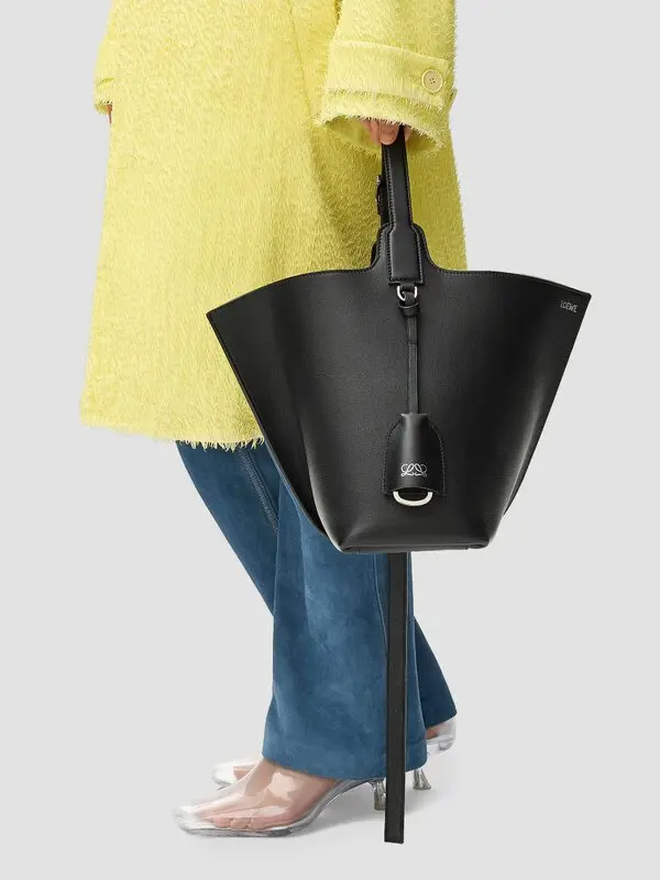 Loewe Bilbao Medium Leather Bucket Bag - Black