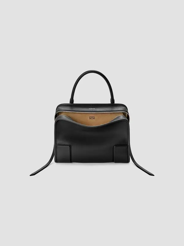 Loewe Amazona 180 Medium Leather Handbag - Black