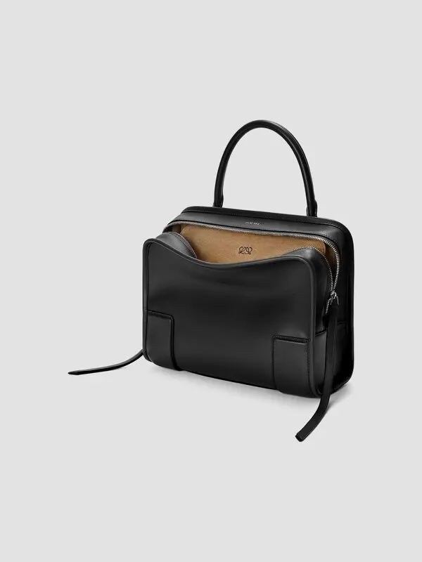 Loewe Amazona 180 Medium Leather Handbag - Black