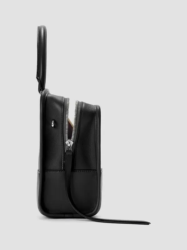 Loewe Amazona 180 Medium Leather Handbag - Black