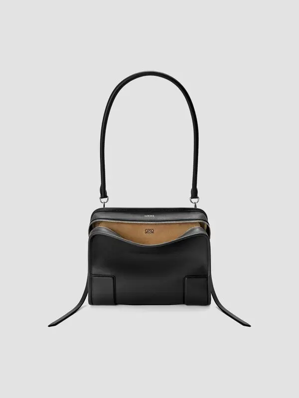 Loewe Amazona 180 Medium Leather Handbag - Black