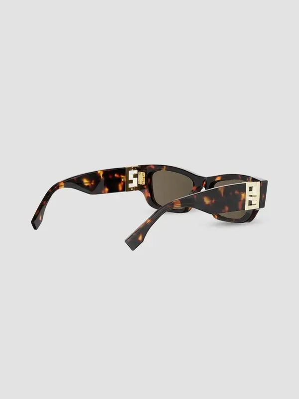 Fendi Fold 53mm Cat-eye Sunglasses - Brown