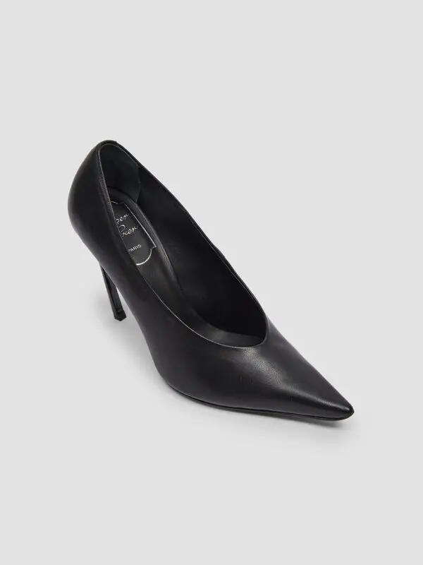 ROGER VIVIER Choc Decollette 100mm Leather Curved-heel Pumps