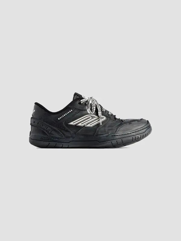 Balenciaga Hamptons Worn-out Sneakers