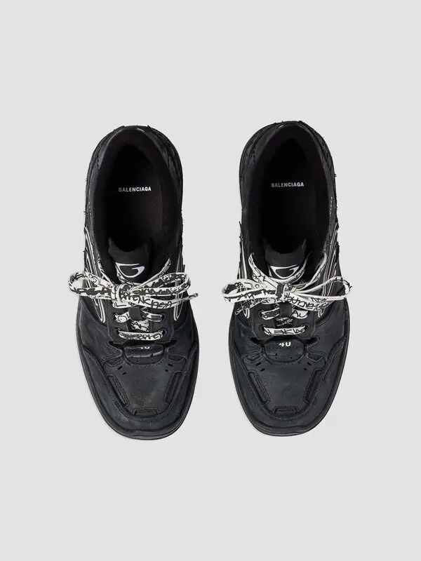 Balenciaga Hamptons Worn-out Sneakers