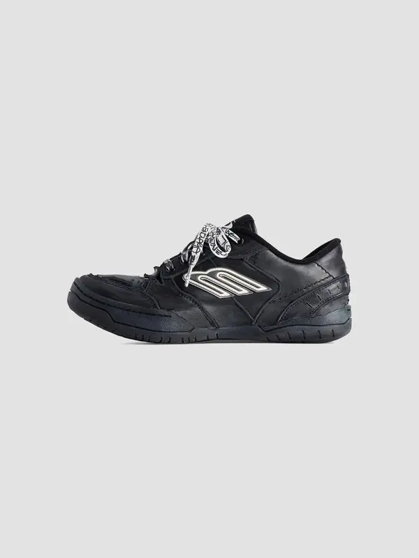 Balenciaga Hamptons Worn-out Sneakers