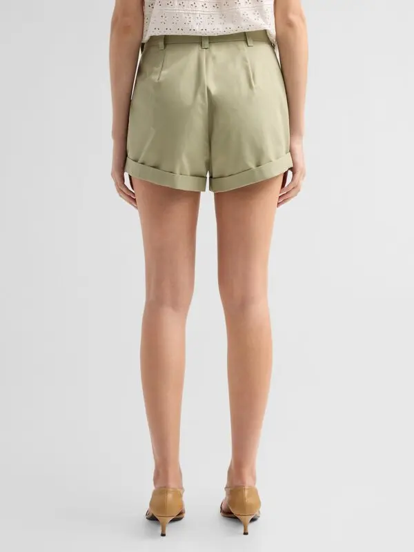 DÔEN Declan Pleated Shorts