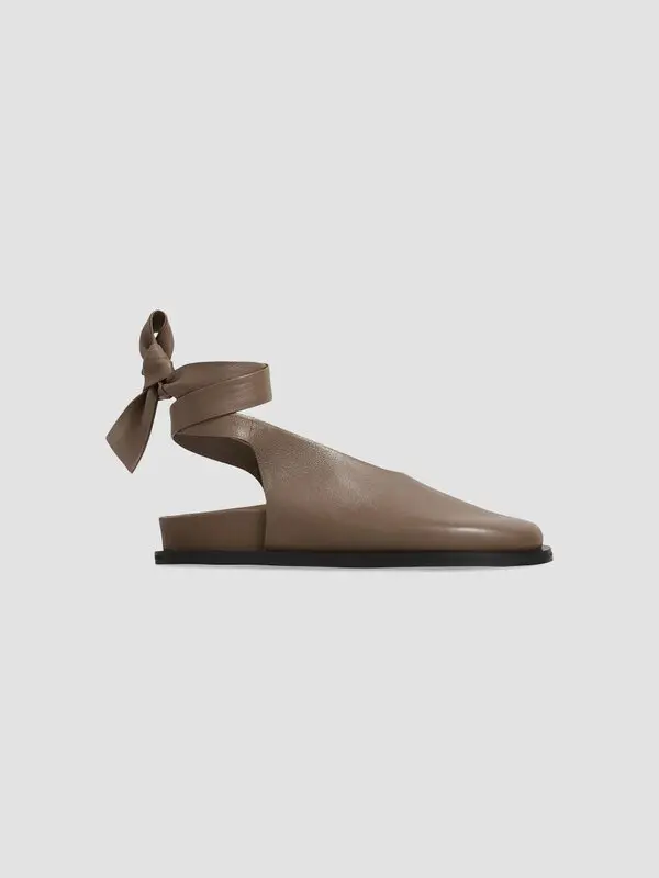 A.emery Marion Ankle Tie Clogs - Sable
