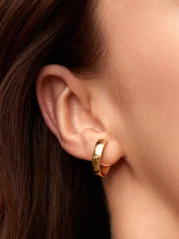 ORADINA 14k Yellow Hug Me Hoops