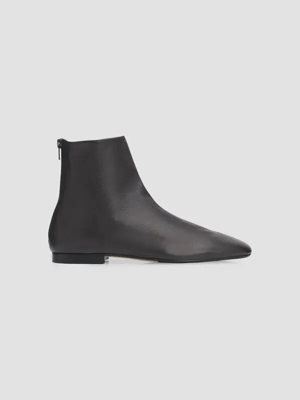 TOTEME Contour Leather Ankle Boots