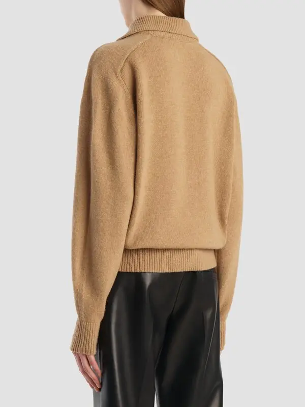 Khaite Jackson Wool-cashmere Spread-collar Sweater