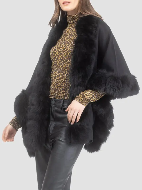 Gorski Reversible Cashmere And Wool Shawl