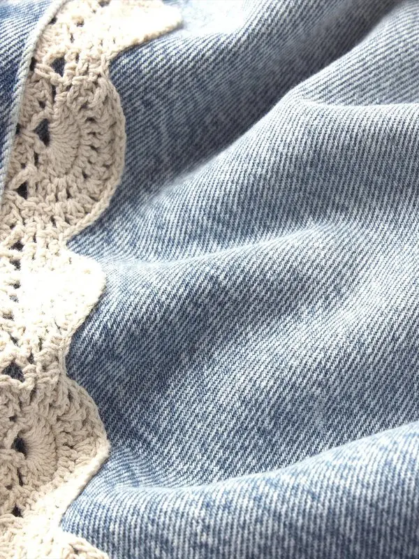 FRAME The Crochet Bow Crop Jeans