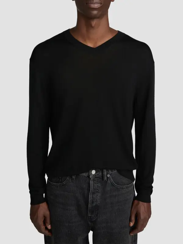 FRAME Fine Gauge Wool-cashmere V-neck Sweater
