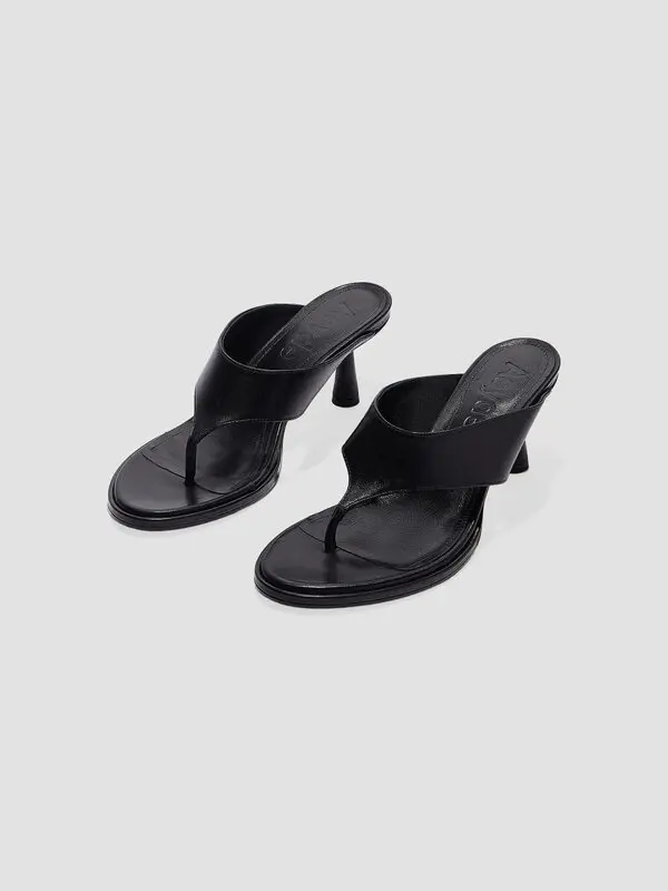 AeydĒ Olenna Leather Thong Sandals