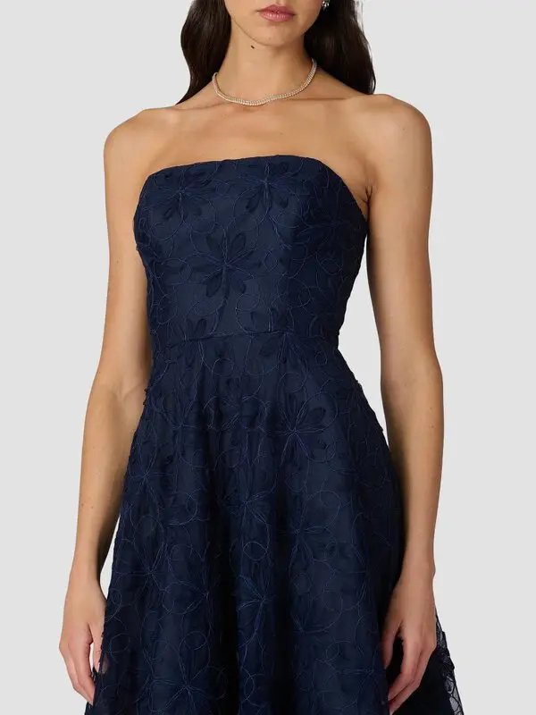 Shoshanna Mccall Floral Embroidered Strapless Tea-length Dress