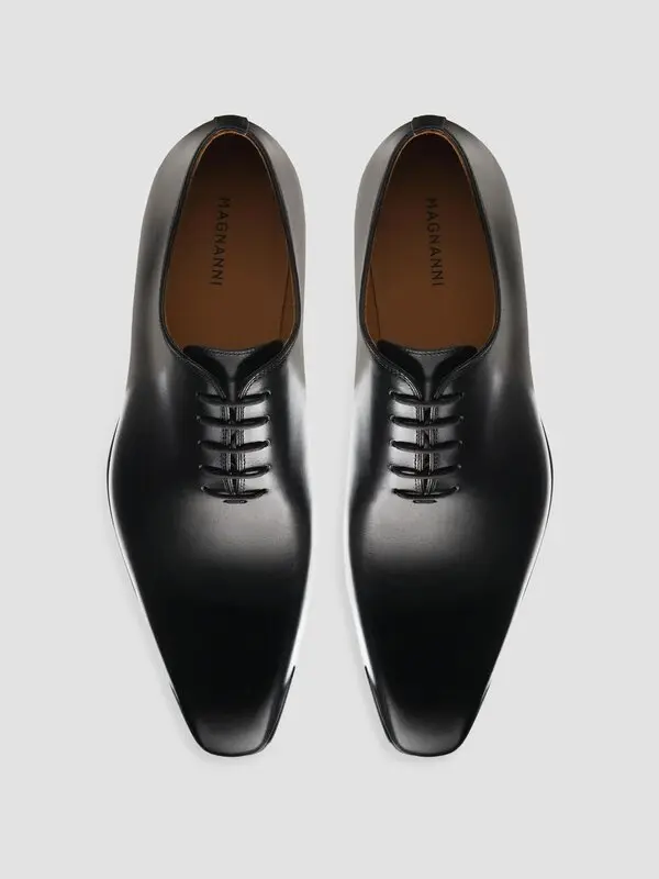 Magnanni Cruz Leather Wholecut Oxfords
