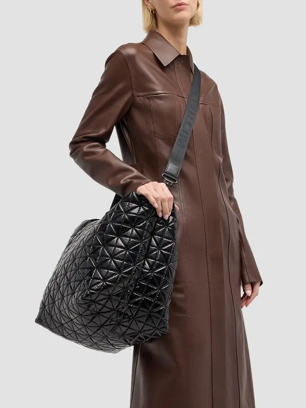 VEE COLLECTIVE Medium Vee Quilted Tote Bag
