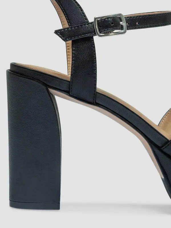 Bernardo Vittoria Platform Sandals - Black
